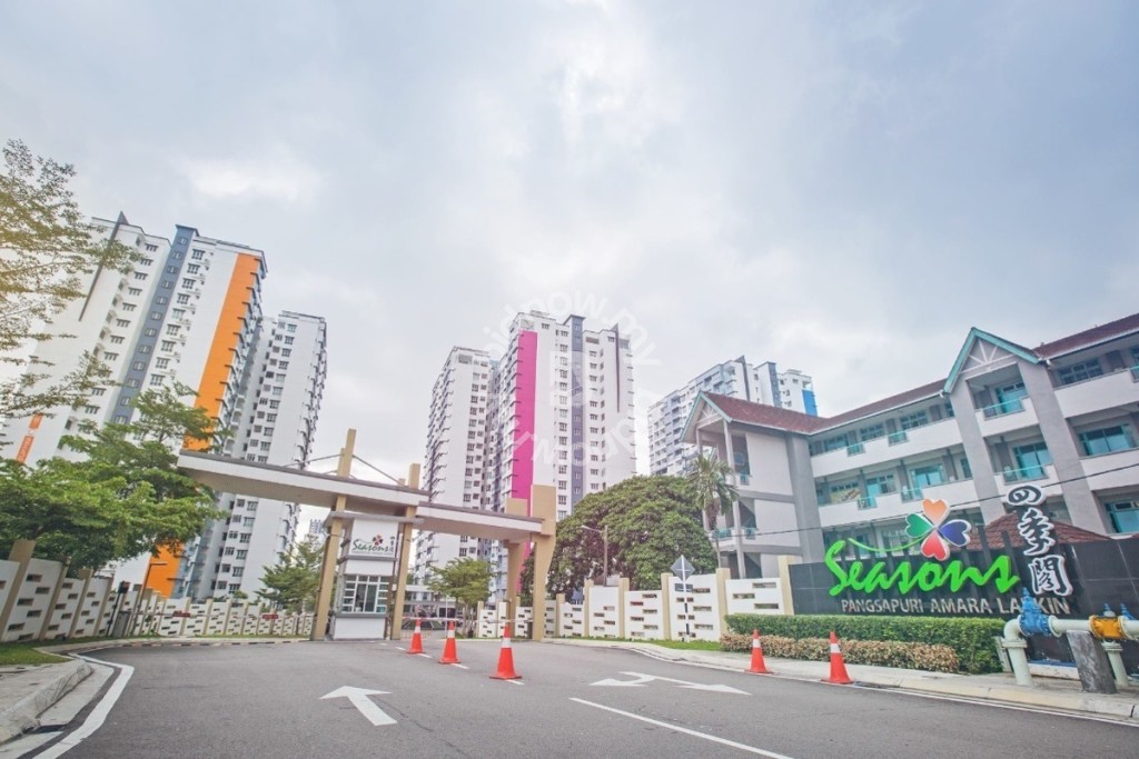 Block C, The Seasons Apartment @ Amara Larkin (Seasons Luxury Apartment ...