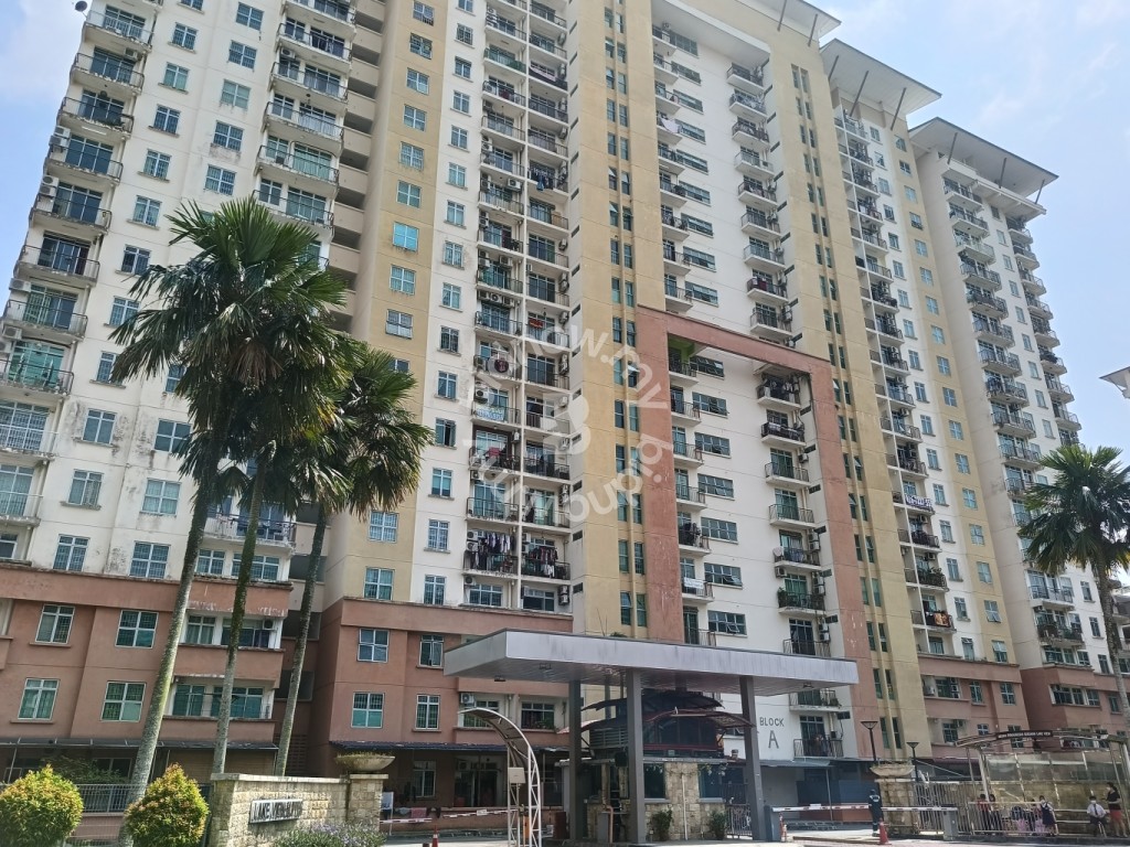 Block A, Lake View Suites, Jalan Austin Perdana 1, Taman Austin Perdana ...