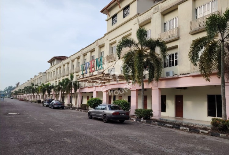 PV Blok D, Bukit Merah Laketown, 34400 Spg Ampat Semanggol, Perak